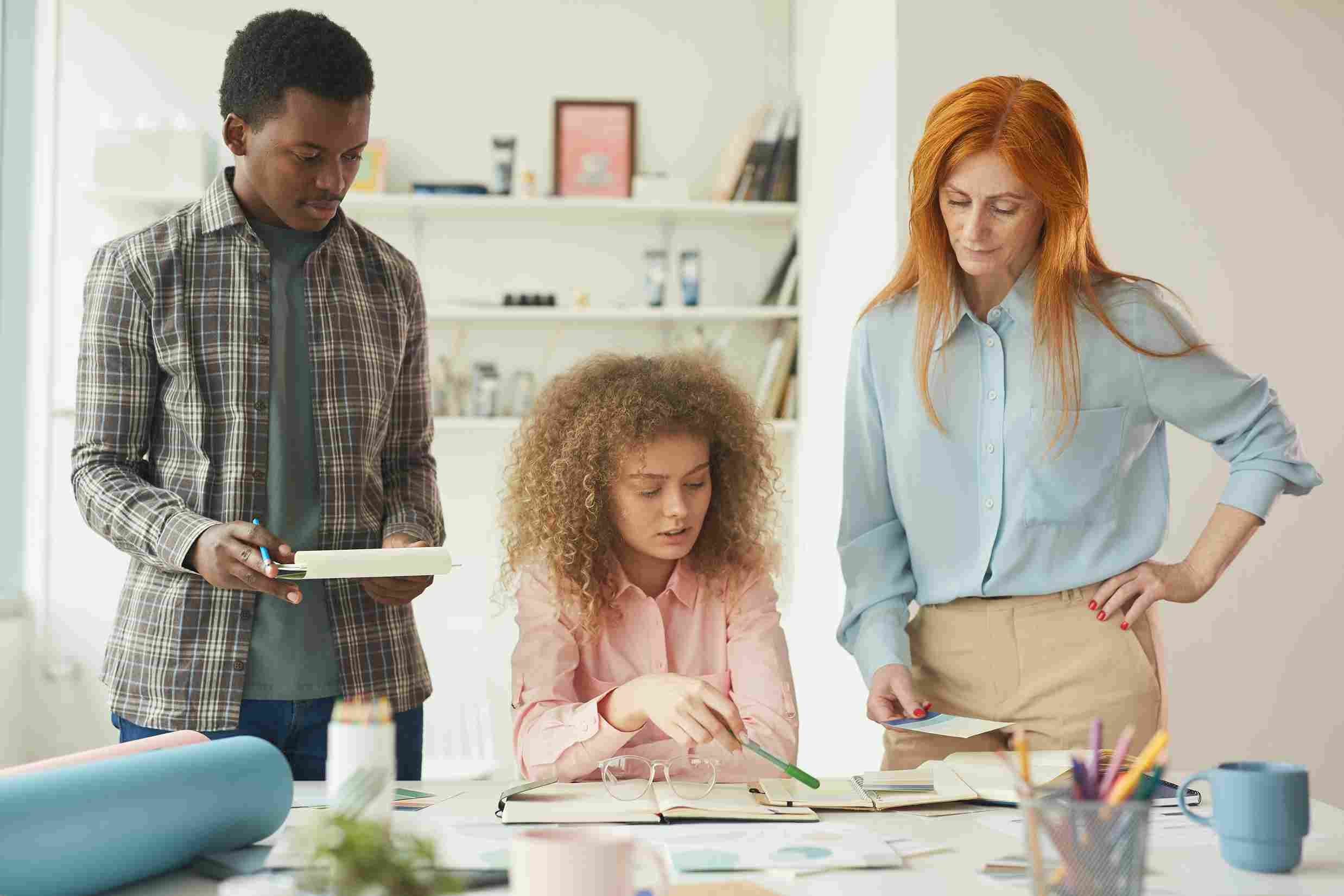 8 unique ways to support your interns on National Intern Day